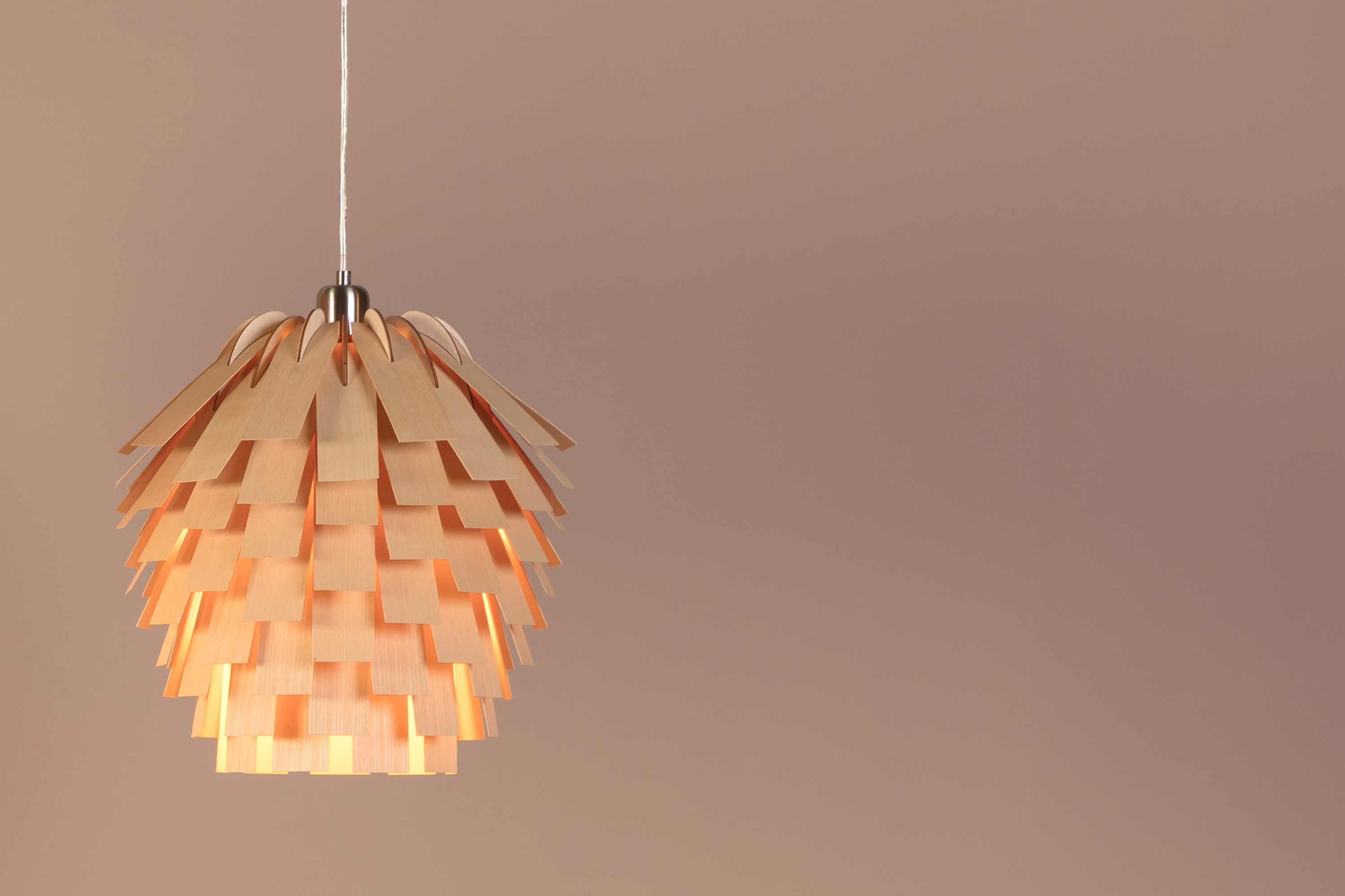 Designer-Hängeleuchte SCOTS LIGHT von Tom Raffield | Modern