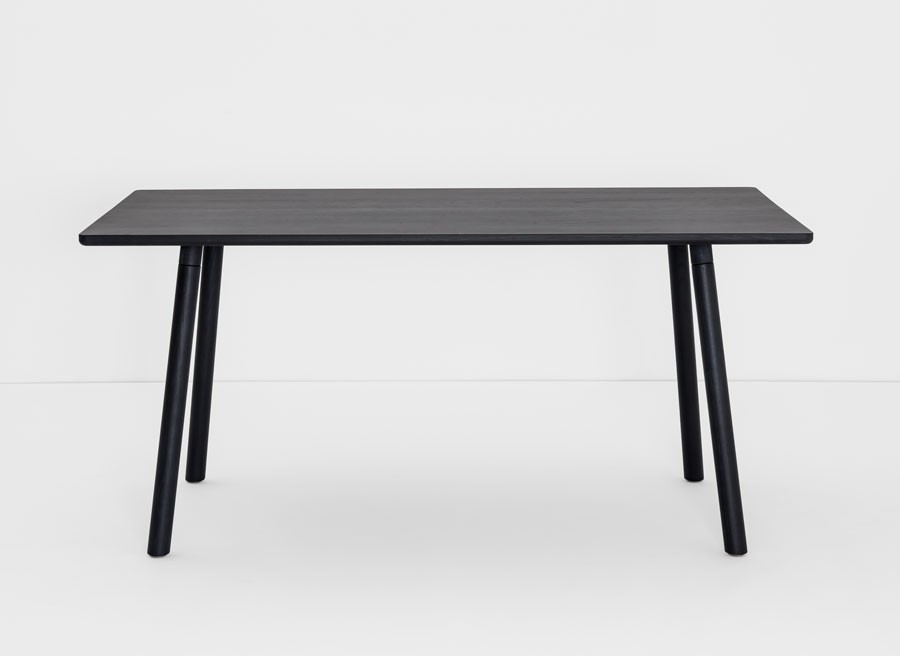 Massiv-Holztisch PROFILE TABLE SQUARE von Stattmann neue Möbel in ...